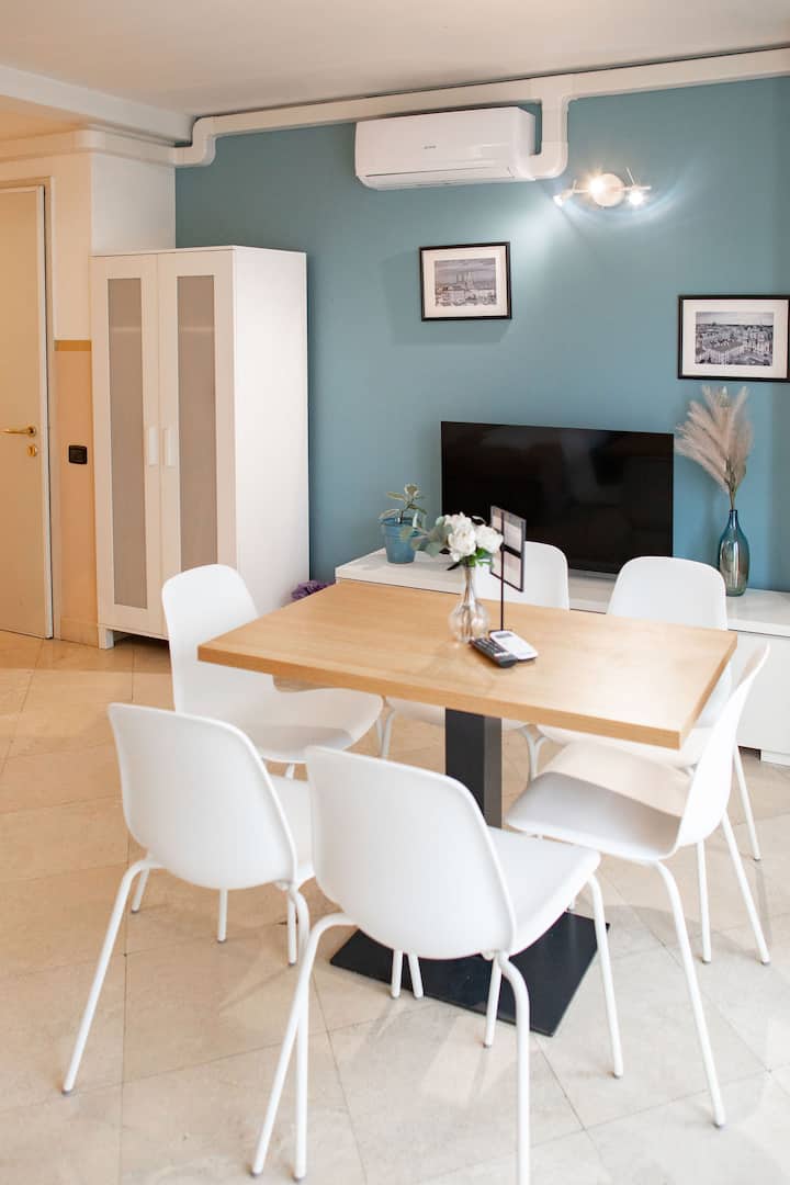 Apartment With Ac&terrace In New Town Prague 2 - Prag