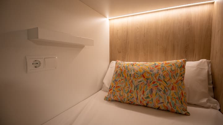 Veranera Hostel, Bed In A 6-bed Mixed Dorm Ensuite - Estepona