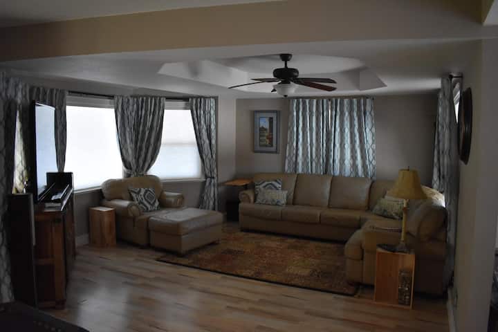 The Buttercream Dream: Downtown Victorian - Bonners Ferry, ID