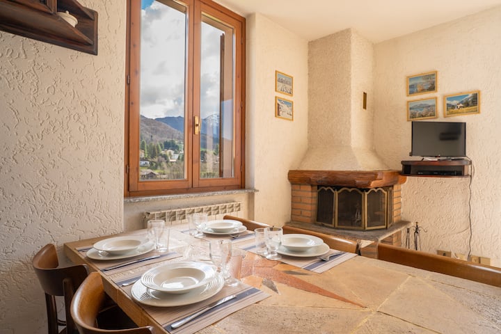 Mountain Lodging With Fireplace And Mountain View - Barzio