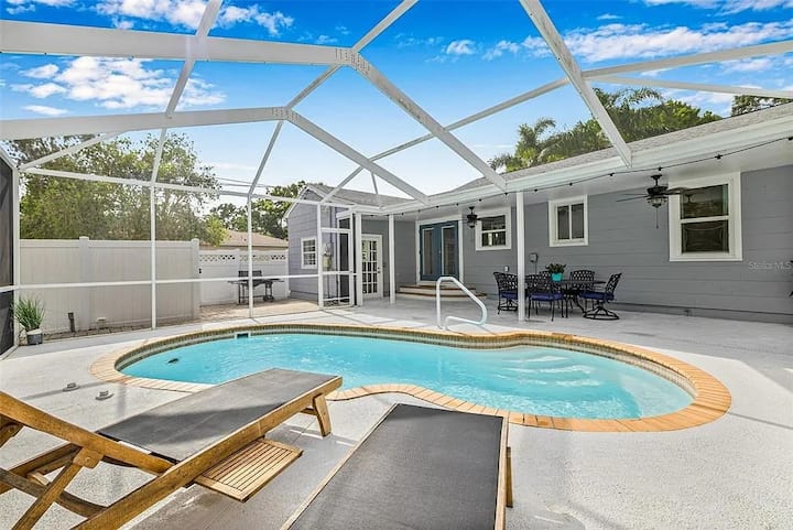 Private 3br Pool House In Ideal Location 1 Mo/min - St. Petersburg, FL