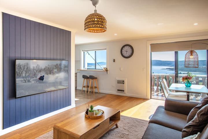 Stunning Water Views 4 - Jindabyne
