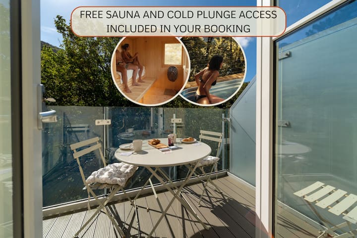 Romantic Apartment Nestled In Coastal Hills | 1bed - Lynton
