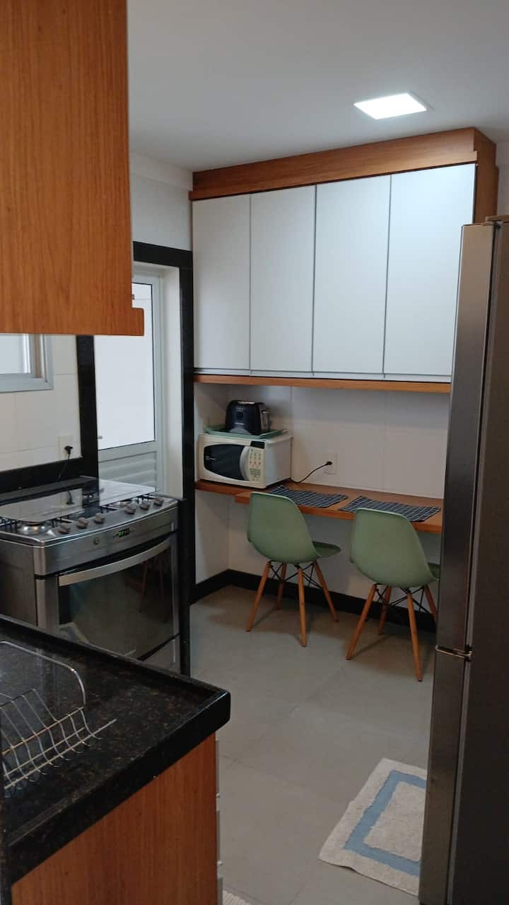 Apartamento 03 Qtos Com Ar, Frente Praia. - Vitoria