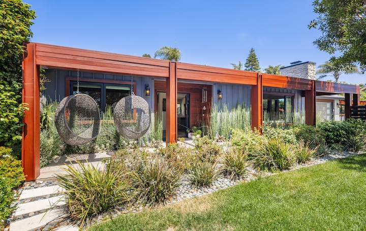 The Encinitas Zen Retreat - Encinitas, CA