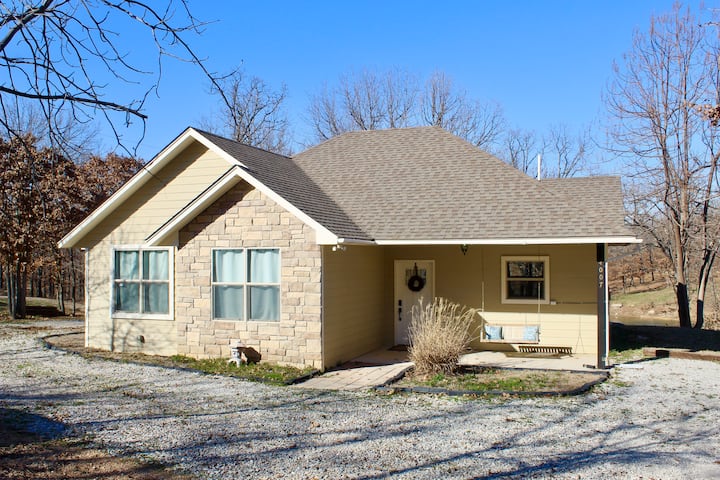 Cozy And Relaxing Lake House - Lake of the Arbuckles, OK