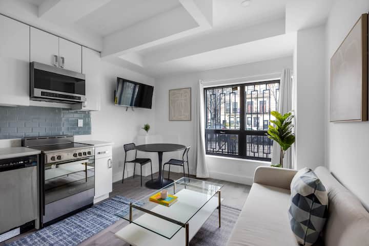 Contemporary Harlem Two-bed Duplex! - Astoria - Queens NY