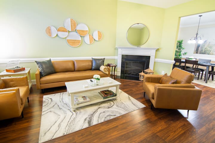 *Stunning Home*great Location*near Hospital & Ecu* - Greenville, NC