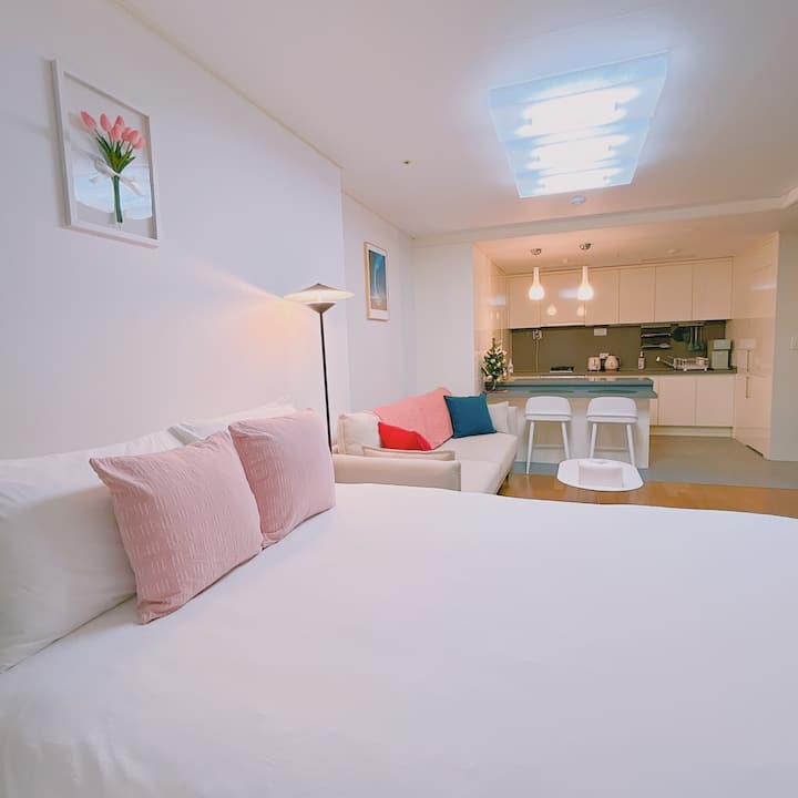 #새턴#클럽디오아시스3분#정수기#짐보관#넷플릭스#블루라인5분#관광#해변1분#가족여행#맛집 - Busan