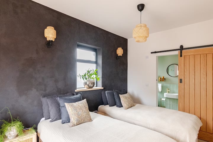 Twin Bed Annex With Private Access & Free Parking - Brighton & Hove