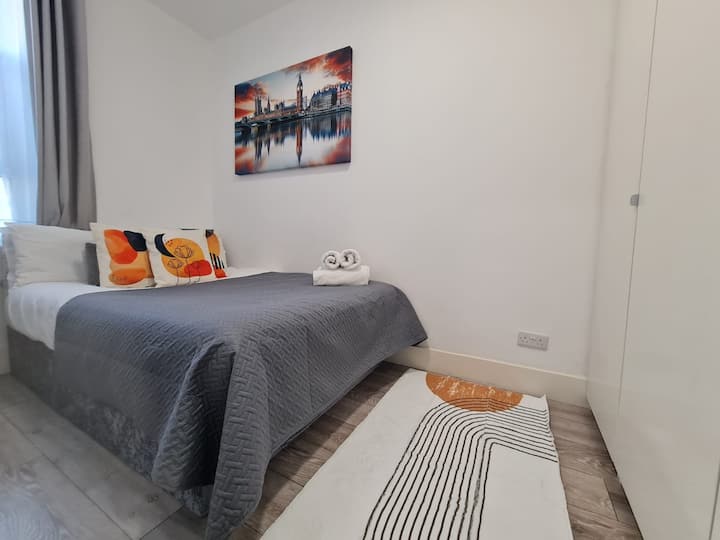 Spacious Studio, 30 Mins To Oxford St. By Metro - Londres
