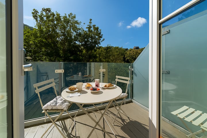 Romantic Apartment With Balcony River Views | 1bed - Lynmouth