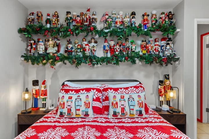 Xmas 365 - King Bed - Family Friendly - Saint-Louis, MO