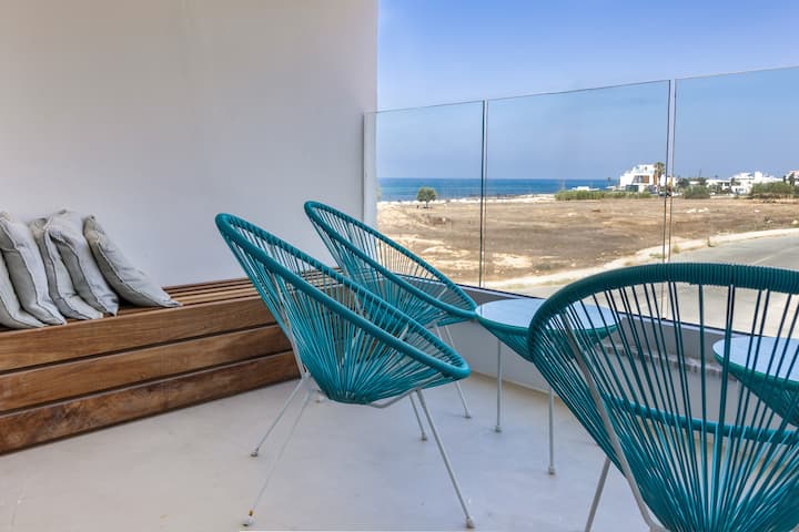 Lighthouse Apartment By The Sea - Pafos