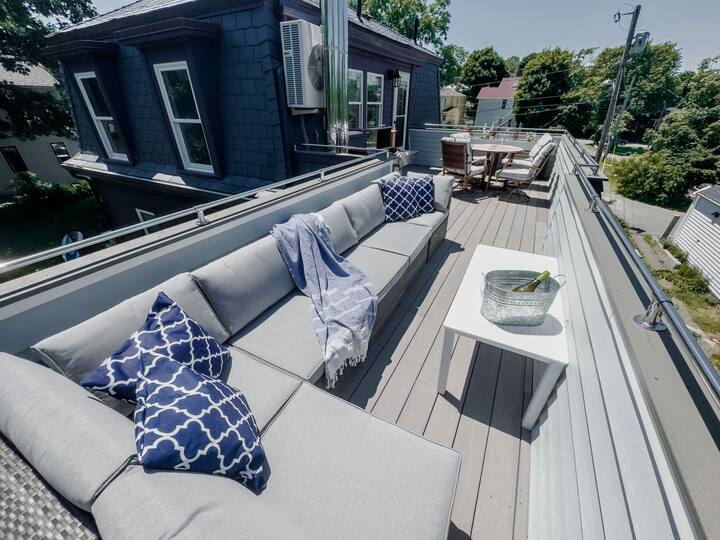 The Admiral's Loft: Private Deck And Ocean Views - Massachusetts
