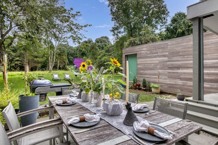 Modern Bungalow In Sag Harbor - Bridgehampton, NY