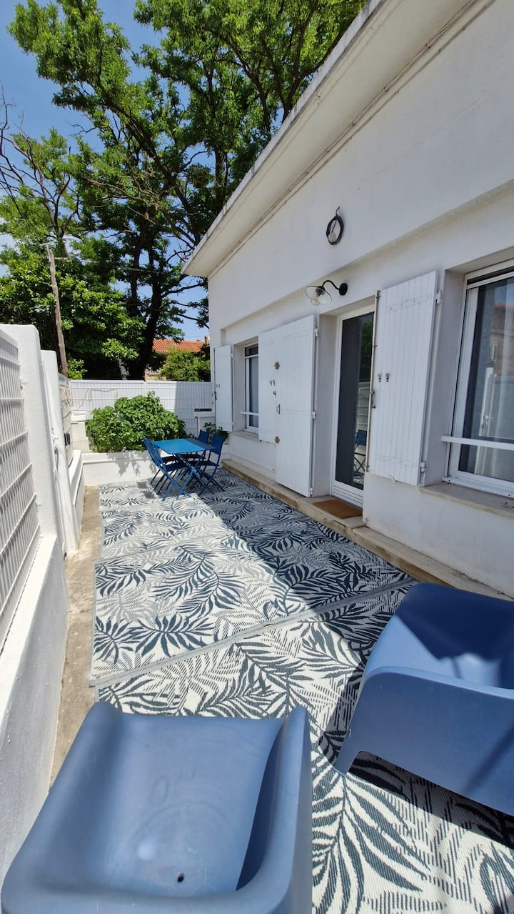 Jolie Maison De Ville Avec Terrasse - アヴィニョン