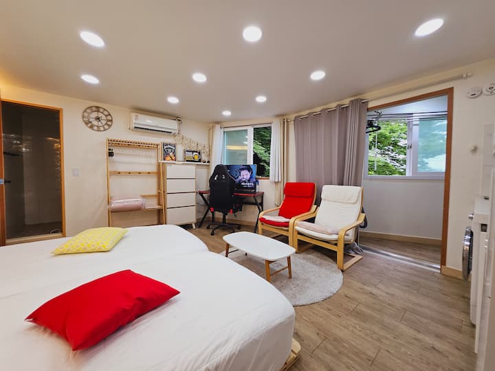 숲을 품은 조용한 집/Studio, 장기 숙박 40%할인, 삼성전자, 병점역, 세마역 Ac - Osan-si