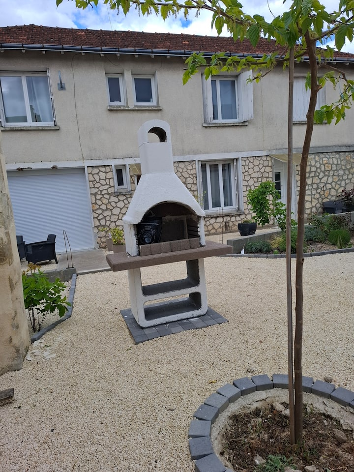 Aux Camélias - Maison Lumineuse - 6 Personnes - Châtellerault