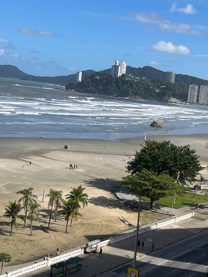 A Beira Mar Com Duas Garagens - Santos, Brasil