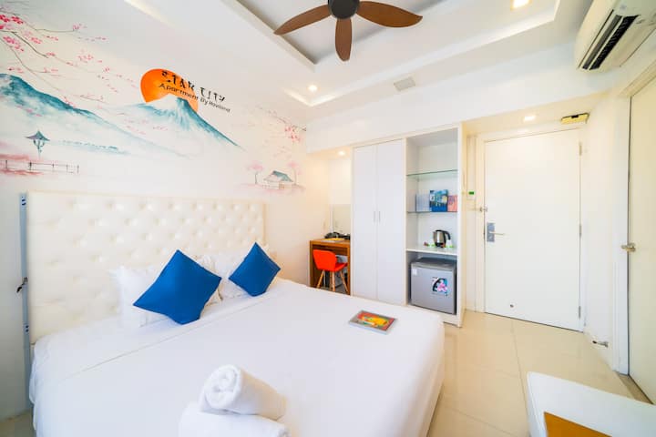 Superior Double Room View Facing To Han River - Da Nang, Province, Vietnam