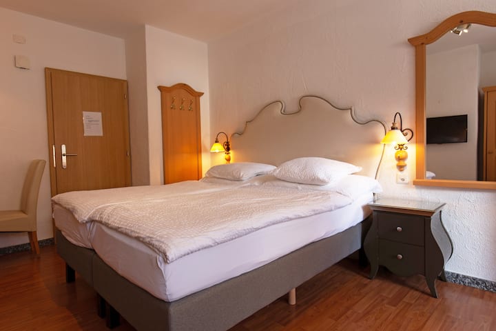 Cozy Downtown Studio North 1 Floor - Zermatt