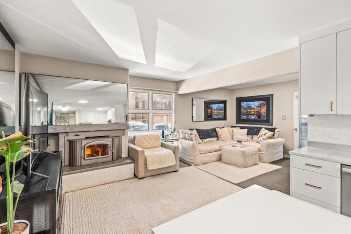 Aspen Core 2-bed – Remodeled Condo - Aspen, CO