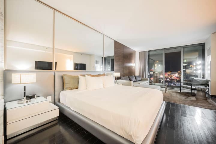 Tc25* Strip View Studio W/open Balcony - Las Vegas, NV