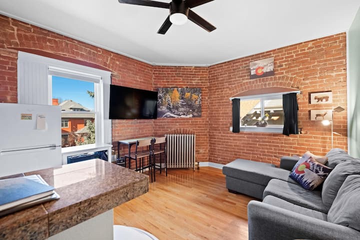 Mile High Condo - University of Denver, Denver
