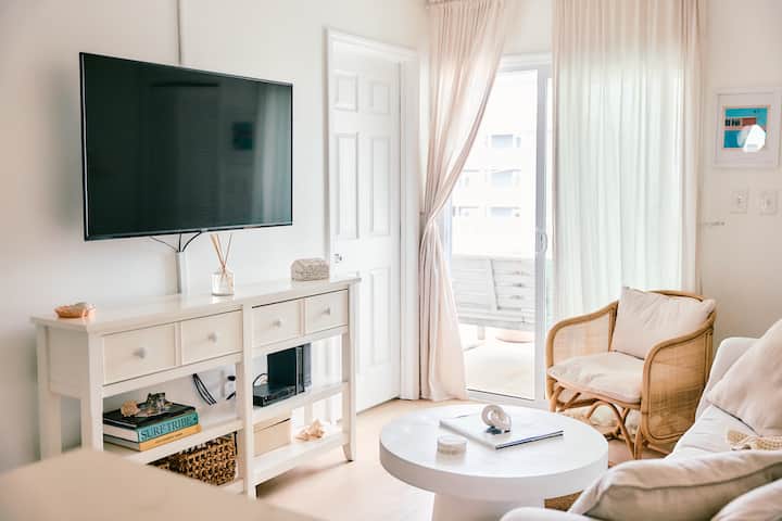 Stylish, Family-friendly With Pool & Beach Access - Murrells Inlet, SC