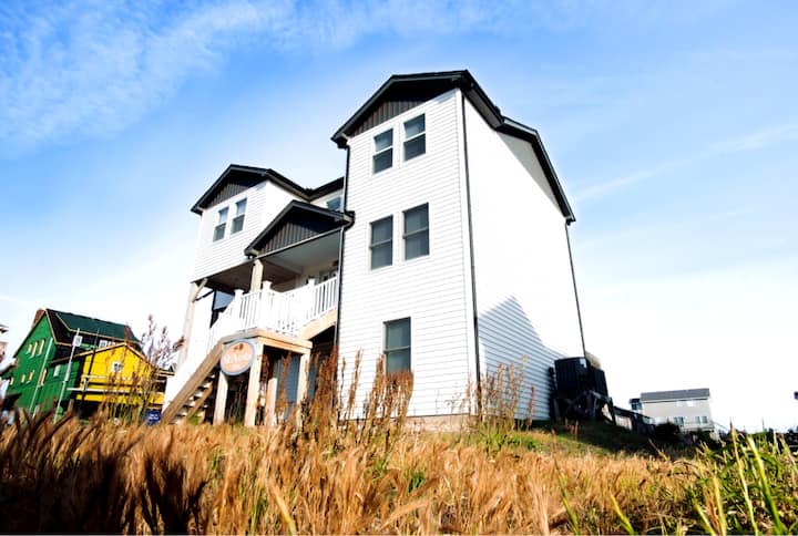 Private Pool +Tiki Bar + Walk To Beach | Sea-esta - Manteo, NC
