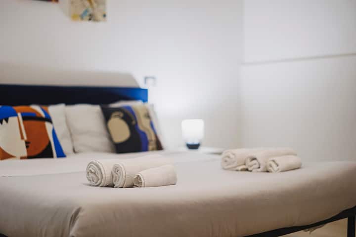 Suite Tra[stazione & Policlinico] 500mt Dal Centro - Bari