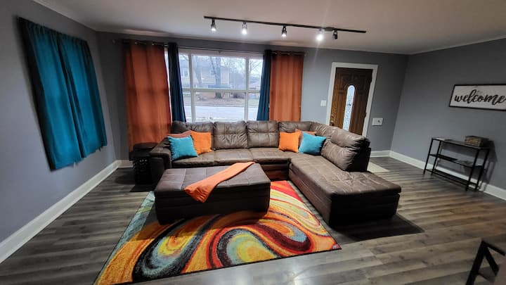Cute 2 Br With King And Queen - Olympia Fields Country Club
