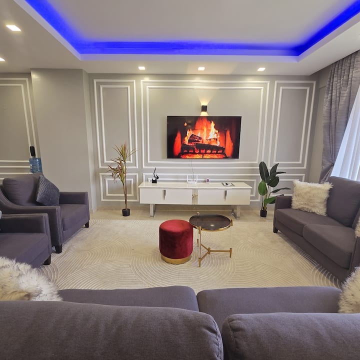 Modern Serene 2bdr W/pool, Gym &, Views - Nairobi
