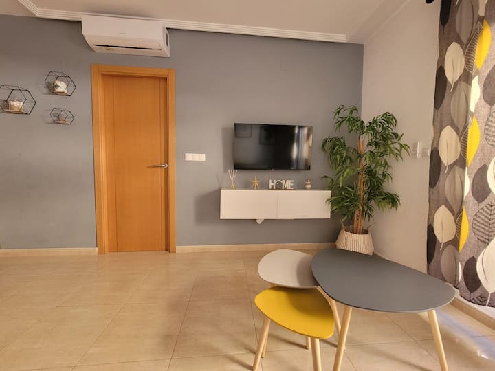 Elegante Piso Con Terraza, Garaje, Piscina Y A/c - El Campello
