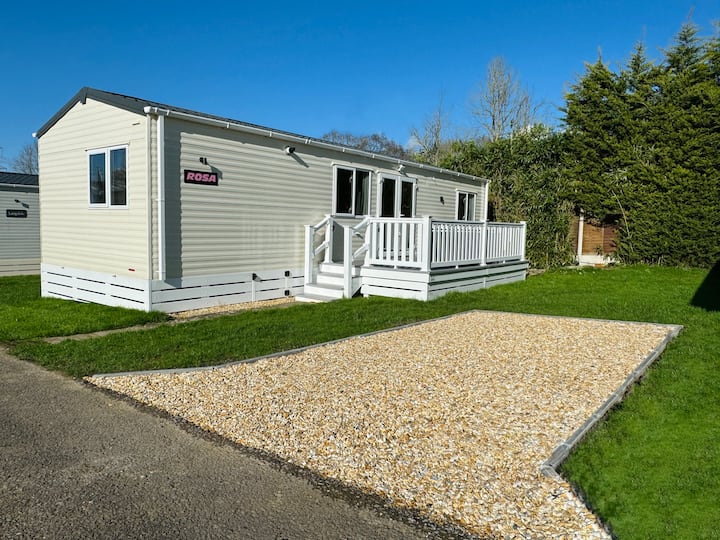 Rosa - Bournemouth Holiday Home - Wimborne Minster