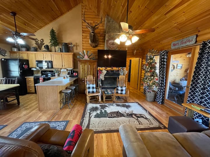 Old West 3 Bedroom Cabin Jacuzzi  Pool Near Sdc - Branson West, MO