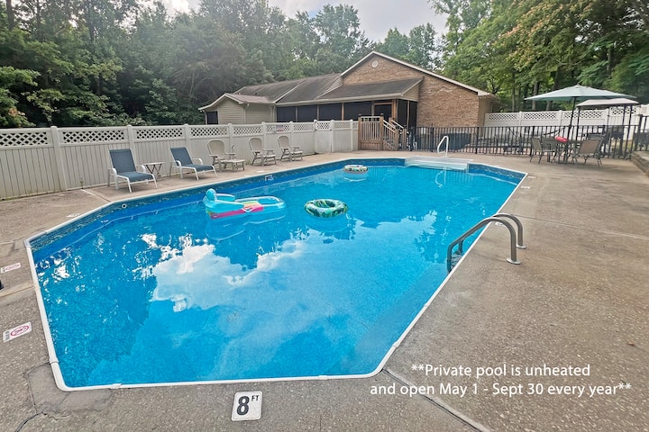 5br4.5ba W/private Swimming Pool And Pool Table - Camp Snoopy, Fort Mill