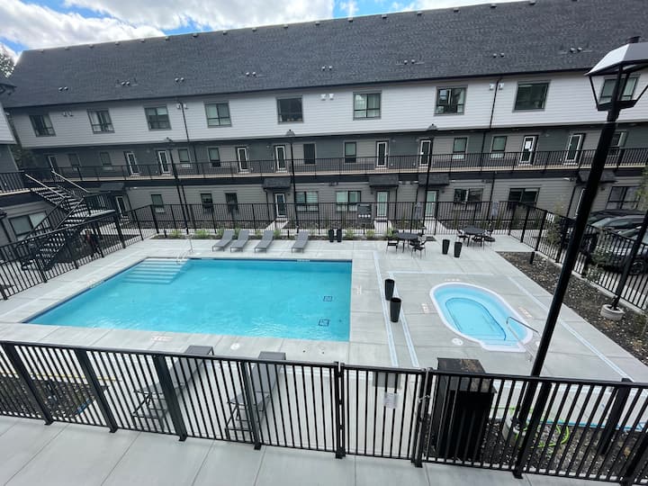 Skyline Peaks- 2 Townhouse Combo /Ac - Canmore