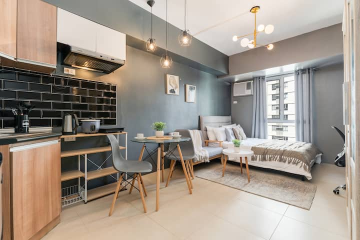 Cebu Studio Condo • Walk To Ayala Ebloc & It Park - Cebu City