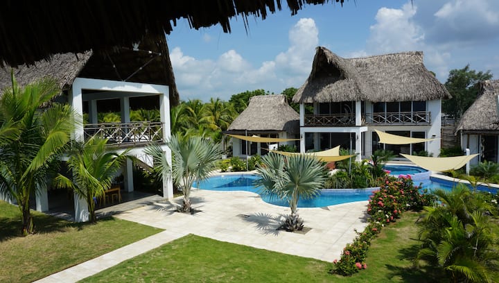 Casa Frente Al Mar Ideal Para Grupos - Tilapita - Guatemala