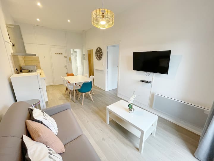 Béziers Centre: Charme, 2 Chambres, Clim - Béziers