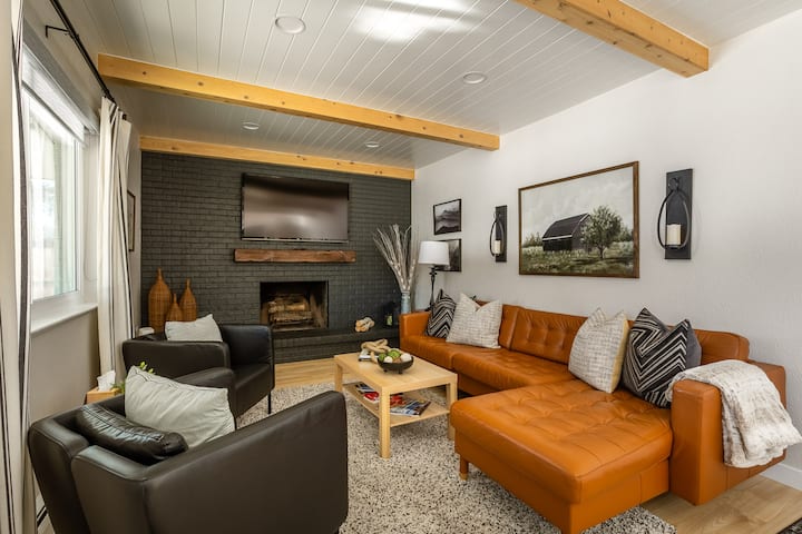 Rocky Mountain Modern Farmhouse - Chatfield State Park, Littleton