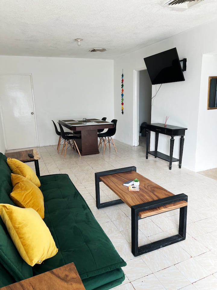 Beautiful And Spacious House Near Imss - Torreón