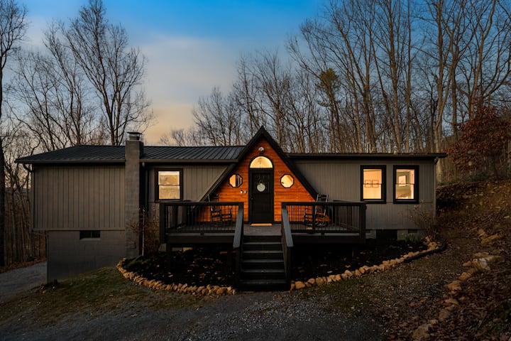 Relaxation Awaits! Firepit, Hot Tub,arcade, Trails - Shenandoah, VA