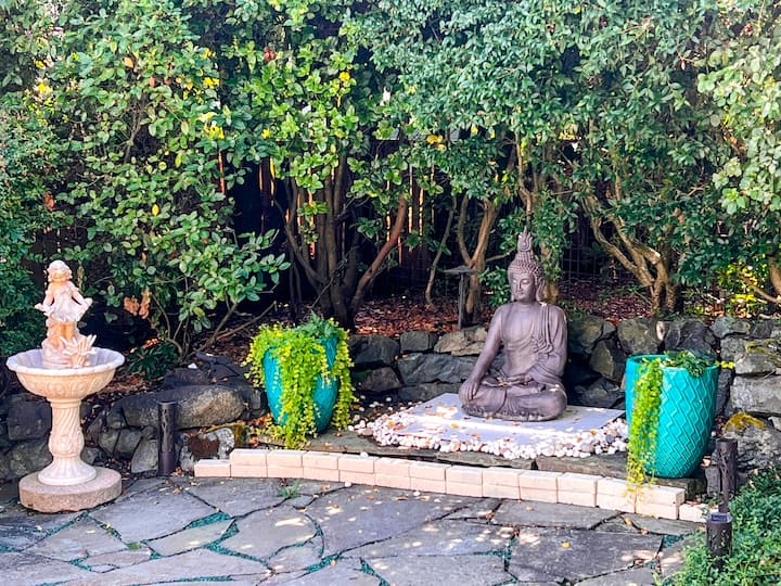 Seasons At Leschi Hillsides - Seattle