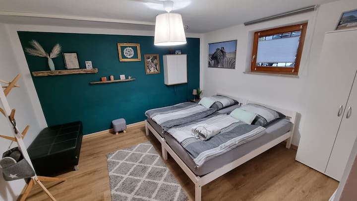 Ruhige, Modern Eingerichtete Wohnung,souterraine - Herrenberg