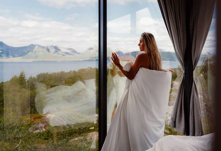 Day & Night ~ Wonderinn Arctic - Norway