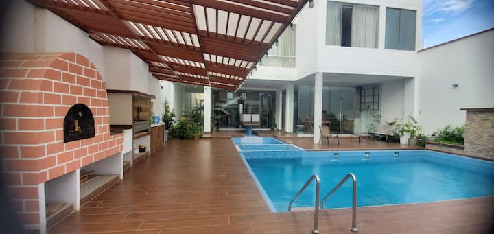 Casa Con Piscina. - Chiclayo