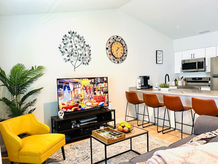 Monthly Stay: Near Barton Springs & Zilker Park - Austin, TX